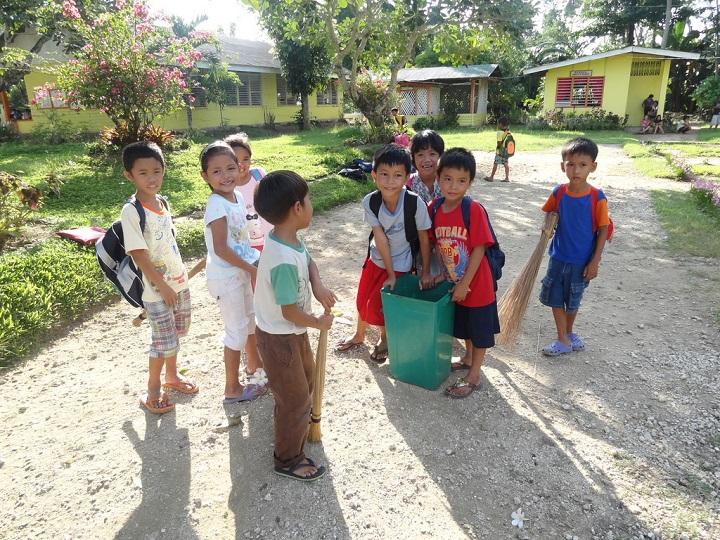 Teaching kindness : teach children to help others, children social ...